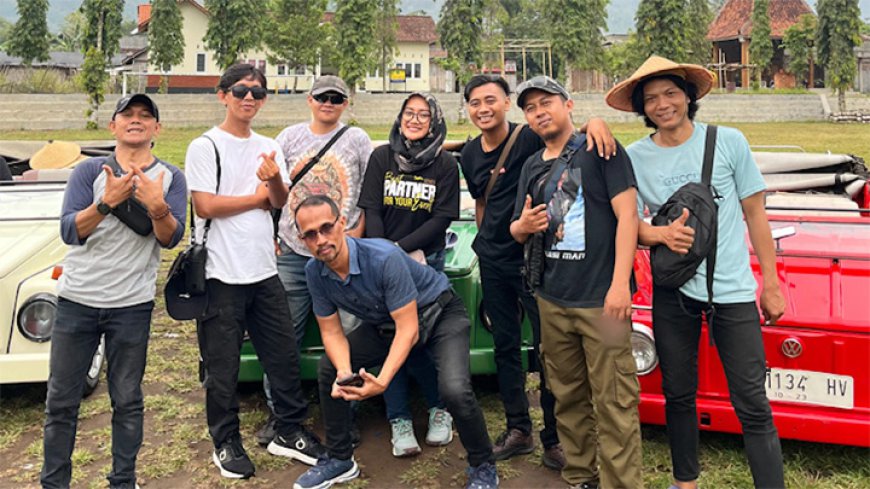 Jalan-Jalan Naik Mobil VW Safari, Jelajahi Pesona Wisata Desa Tuksongo ... Jalan-Jalan Naik Mobil VW Safari, Jelajahi Pesona Wisata Desa Tuksongo ...